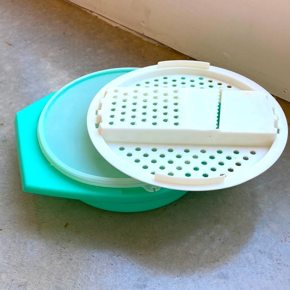 Tupperware | Kitchen | Tupperware Vintage Slicer Grater With Storage ...